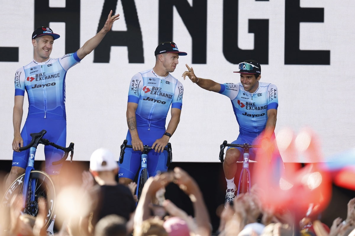 Čtyři mimo, další v ohrožení. Tour musel vzdát čtvrtý nakažený cyklista ...