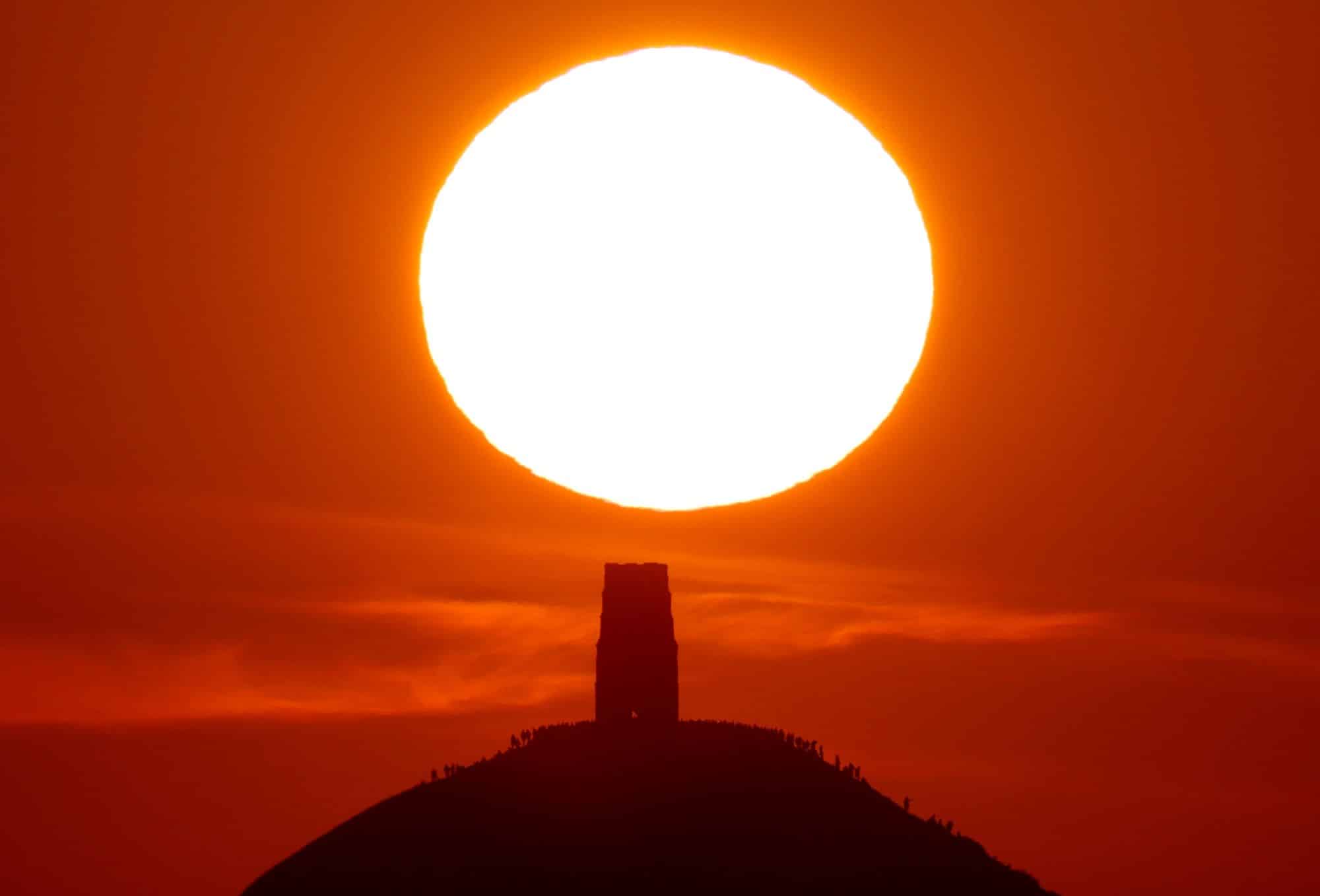 Sluneční bouře může zasáhnout Zemi a narušit rádiové a GPS signály ...