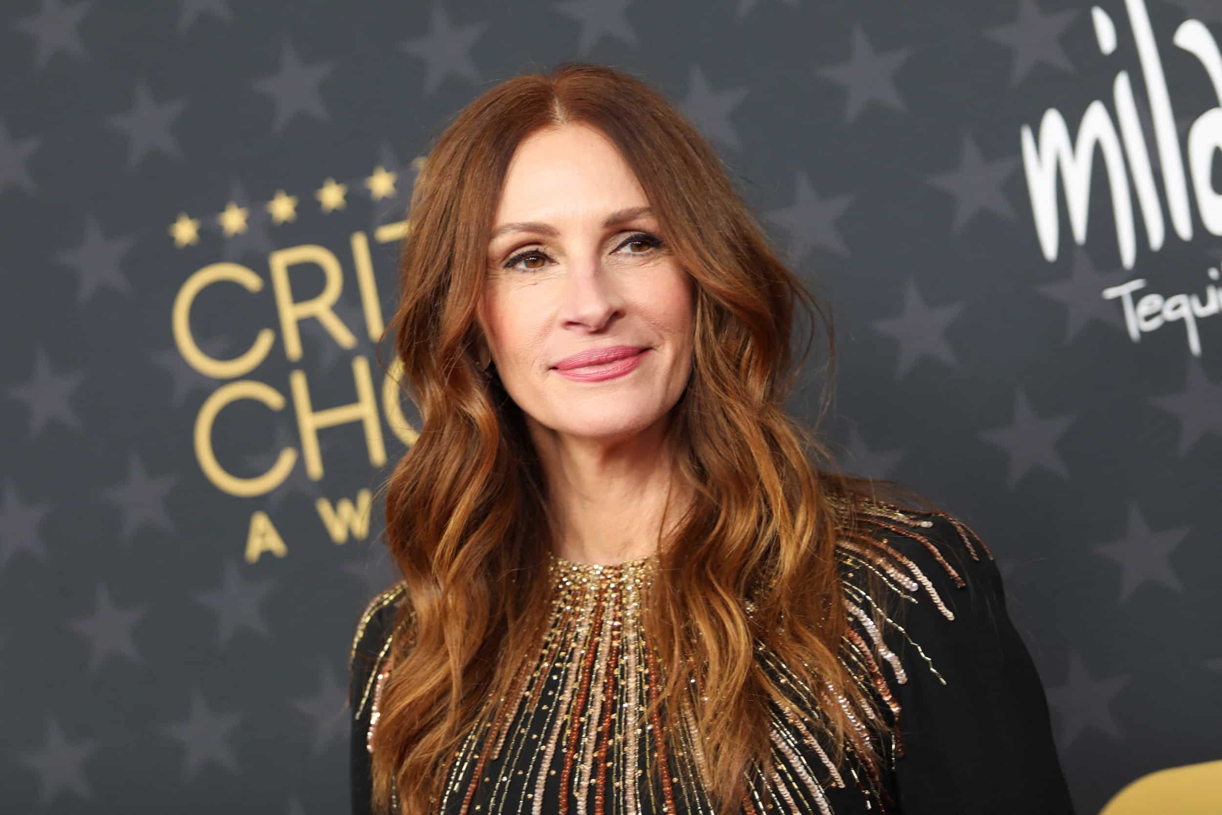 Julia Roberts prolomila mlčení o „srdcervoucí“ smrti Matthewa Perryho ...