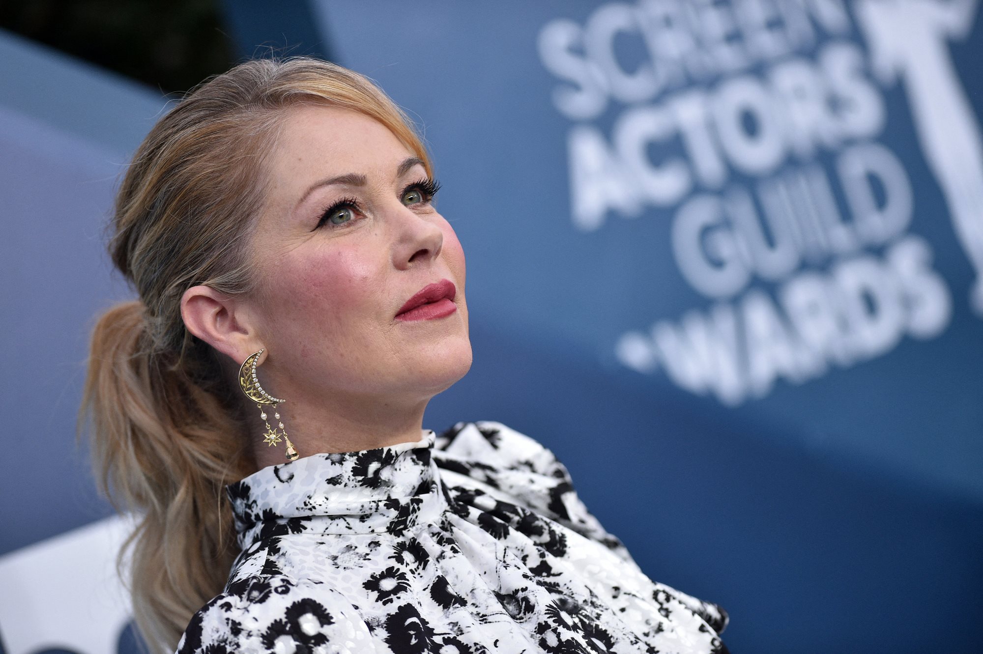 Christina Applegate vzpomíná na boj s rakovinou prsu: Brečela jsem ...