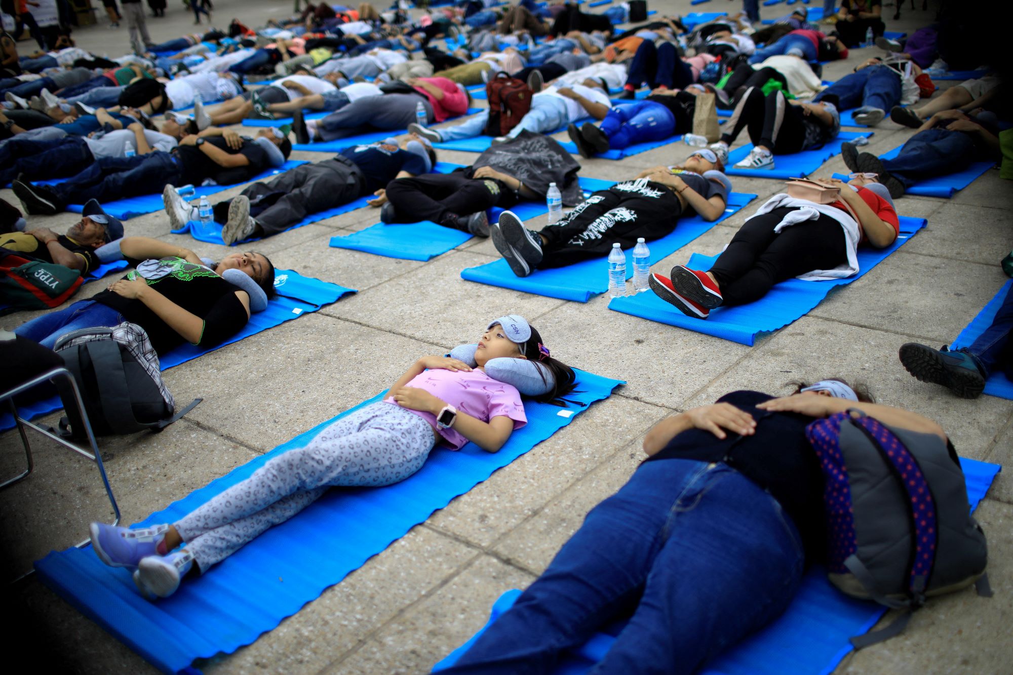 Hromadná siesta v Mexico City upozornila na význam spánku pro zdraví a ...